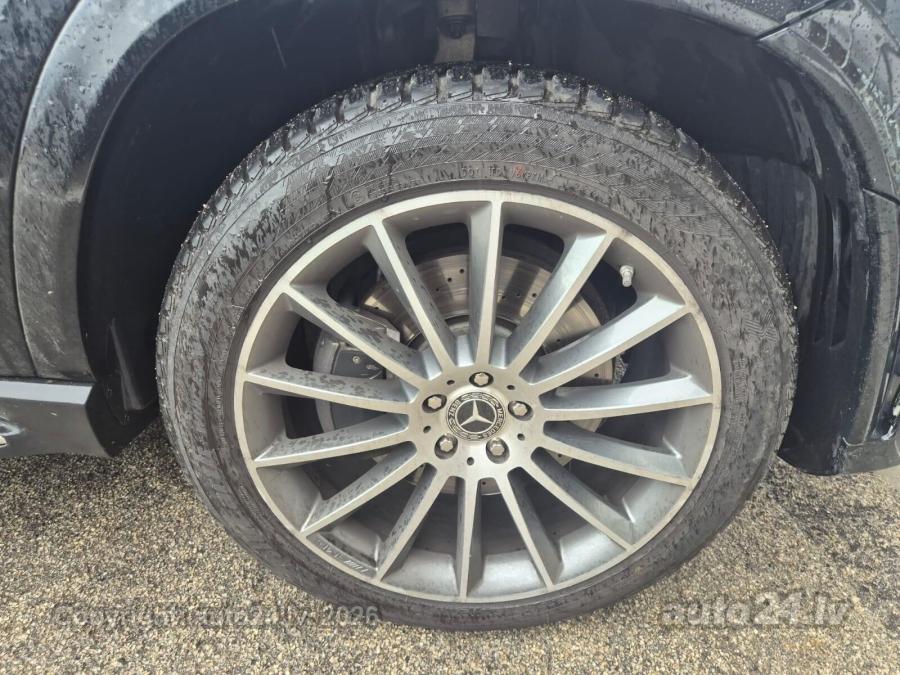 Melns Mercedes-Benz GLE-Class 2020 Tallina, ar dzinēja tilpumu 2.90 L un nobraukumu 218 tūkst. km par 36900 €, foto 8 vietnē AUTOMOTO.COM.LV