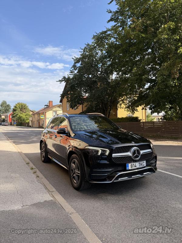 Melns Mercedes-Benz GLE-Class 2020 Tartu, ar dzinēja tilpumu 2.90 L un nobraukumu 186 tūkst. km par 44900 €, foto 2 vietnē AUTOMOTO.COM.LV
