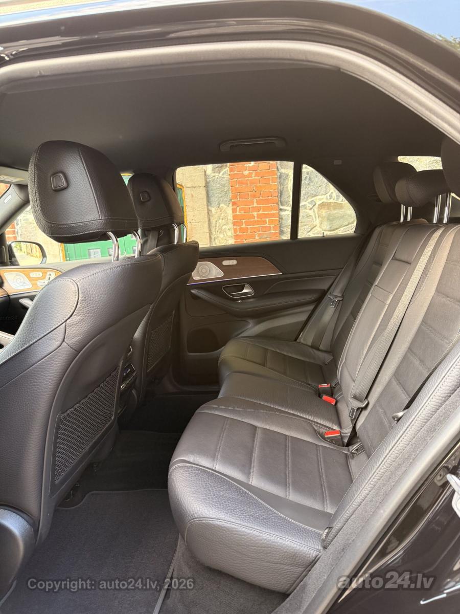 Black Mercedes-Benz GLE-Class 2020 in Tartu, with an engine capacity of 2.90 L and mileage of 186 thousand km for 44900 €, photo 11 on AUTOMOTO.COM.LV