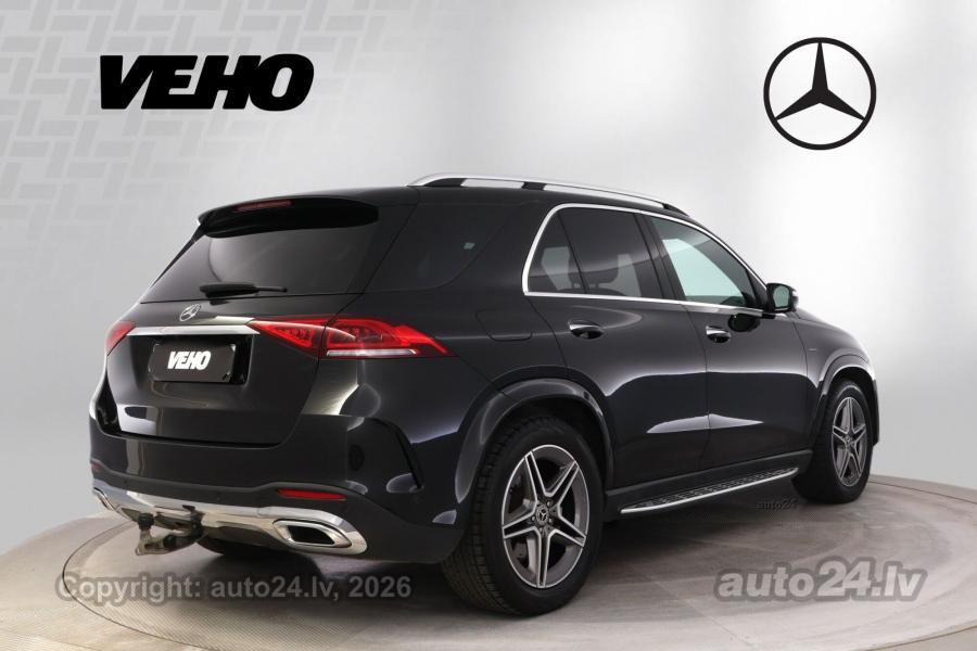 Melns Mercedes-Benz GLE-Class 2021 Tallina, ar dzinēja tilpumu 2.00 L un nobraukumu 133 tūkst. km par 53900 €, foto 4 vietnē AUTOMOTO.COM.LV