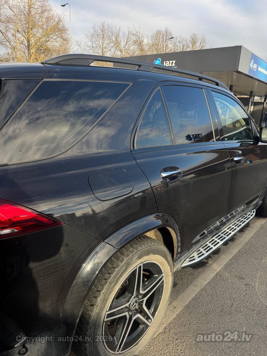 Black Mercedes-Benz GLE-Class 2021 in Tallinn, with an engine capacity of 2.00 L and mileage of 78 thousand km for 55900 €, photo 15 on AUTOMOTO.COM.LV