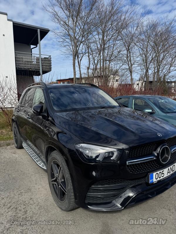 Melns Mercedes-Benz GLE-Class 2021 Tallina, ar dzinēja tilpumu 2.00 L un nobraukumu 78 tūkst. km par 55900 €, foto 1 vietnē AUTOMOTO.COM.LV