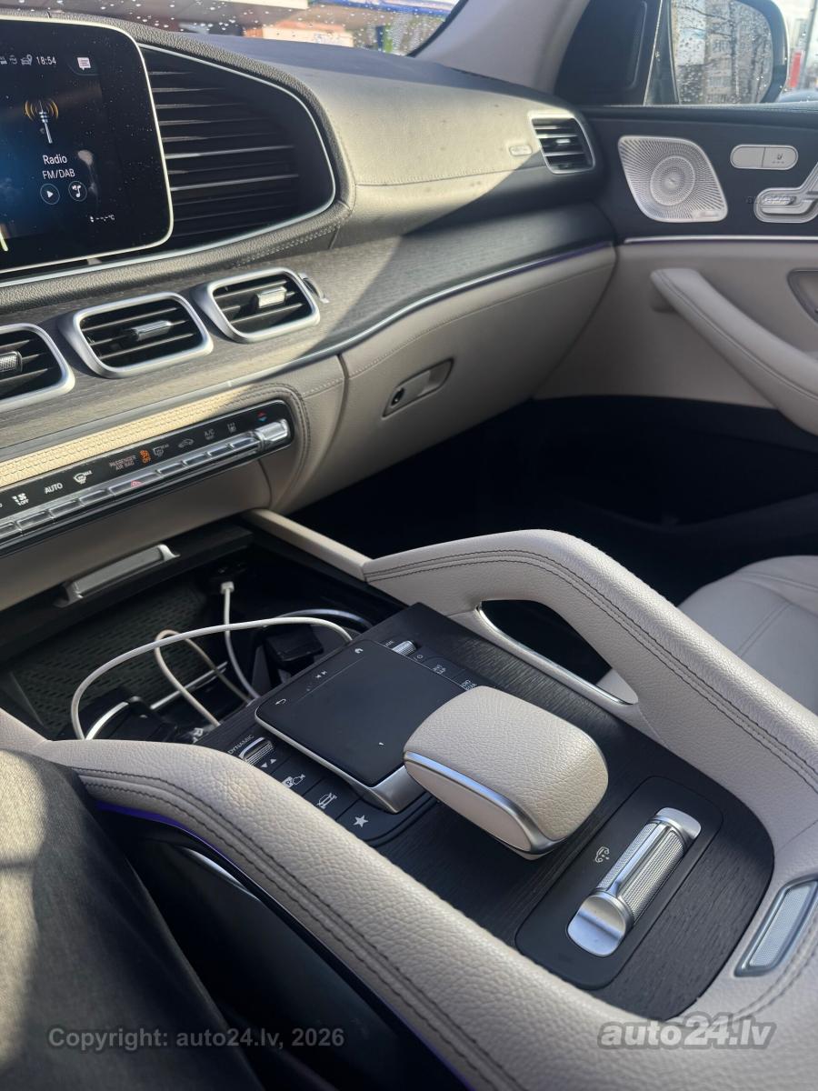 Melns Mercedes-Benz GLE-Class 2021 Tallina, ar dzinēja tilpumu 2.00 L un nobraukumu 78 tūkst. km par 55900 €, foto 7 vietnē AUTOMOTO.COM.LV