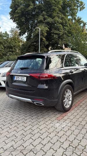 Black Mercedes-Benz GLE-Class 2021 in Tallinn, with an engine capacity of 2.00 L and mileage of 209 thousand km for 45000 €, photo 5 on AUTOMOTO.COM.LV