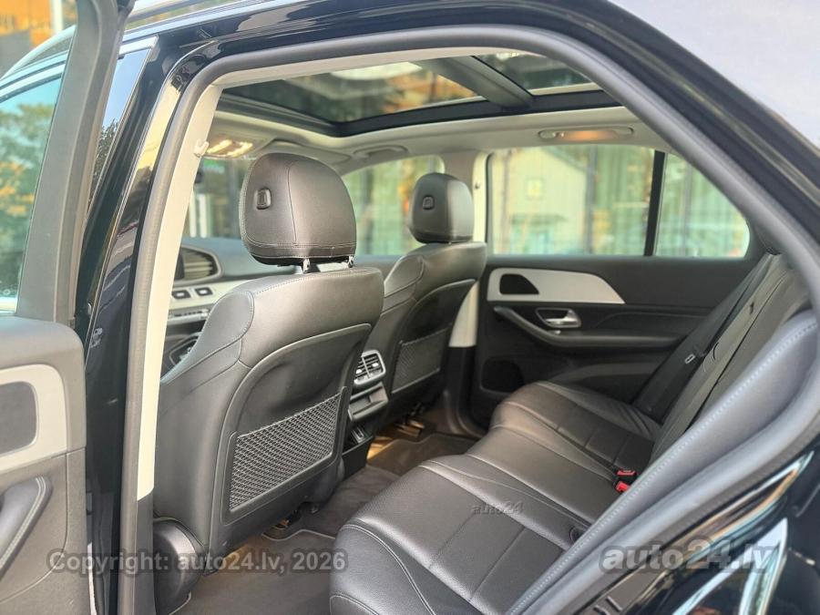 Black Mercedes-Benz GLE-Class 2021 in Tallinn, with an engine capacity of 2.00 L and mileage of 209 thousand km for 45000 €, photo 11 on AUTOMOTO.COM.LV