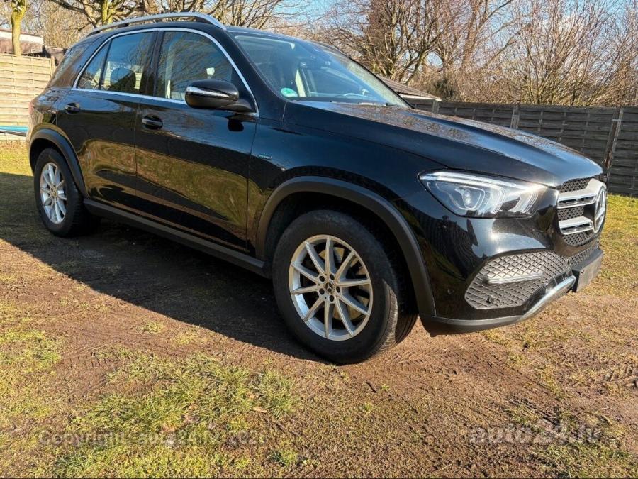 Black Mercedes-Benz GLE-Class 2021 in Tallinn, with an engine capacity of 2.00 L and mileage of 209 thousand km for 45000 €, photo 16 on AUTOMOTO.COM.LV