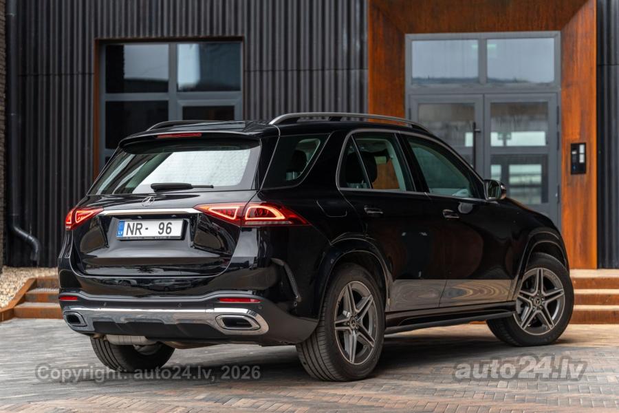 Melns Mercedes-Benz GLE-Class 2021 Rīga, ar dzinēja tilpumu 1.99 L un nobraukumu 60 tūkst. km par 51000 €, foto 5 vietnē AUTOMOTO.COM.LV