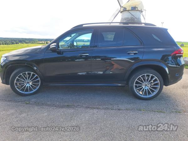 Melns Mercedes-Benz GLE-Class 2021 Tallina, ar dzinēja tilpumu 2.90 L un nobraukumu 141 tūkst. km par 56900 €, foto 6 vietnē AUTOMOTO.COM.LV