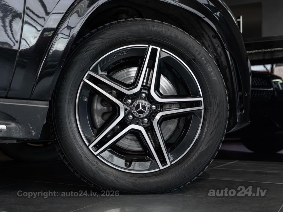 Melns Mercedes-Benz GLE-Class 2021 Tallina, ar dzinēja tilpumu 2.00 L un nobraukumu 93 tūkst. km par 53900 €, foto 7 vietnē AUTOMOTO.COM.LV