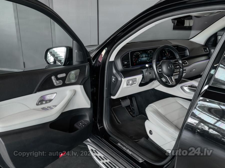 Melns Mercedes-Benz GLE-Class 2021 Tallina, ar dzinēja tilpumu 2.00 L un nobraukumu 93 tūkst. km par 53900 €, foto 8 vietnē AUTOMOTO.COM.LV