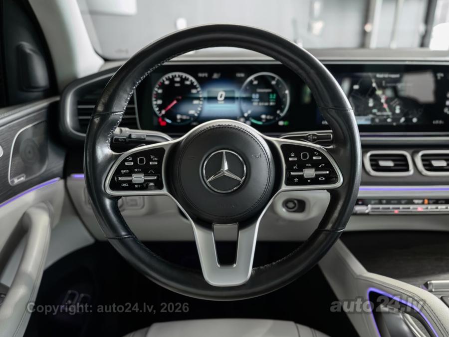 Melns Mercedes-Benz GLE-Class 2021 Tallina, ar dzinēja tilpumu 2.00 L un nobraukumu 93 tūkst. km par 53900 €, foto 13 vietnē AUTOMOTO.COM.LV