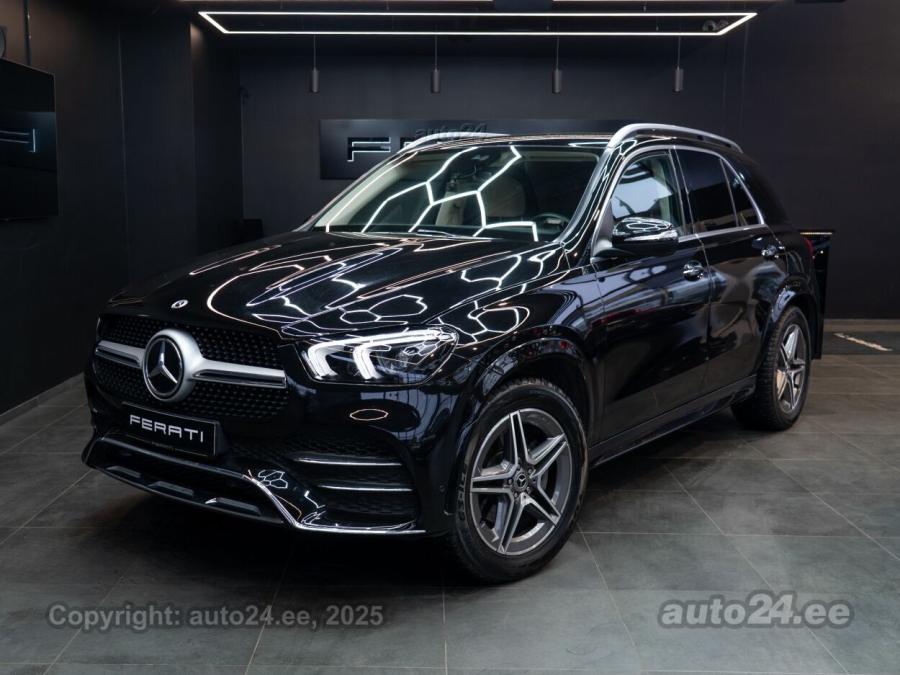 Melns Mercedes-Benz GLE-Class 2022 Tallina, ar dzinēja tilpumu 2.00 L un nobraukumu 51 tūkst. km par 63900 €, foto 1 vietnē AUTOMOTO.COM.LV