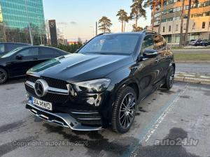 Melns Mercedes-Benz GLE-Class 2022 Tallina, ar dzinēja tilpumu 2.00 L un nobraukumu 60 tūkst. km par 63000 €, foto  vietnē AUTOMOTO.COM.LV