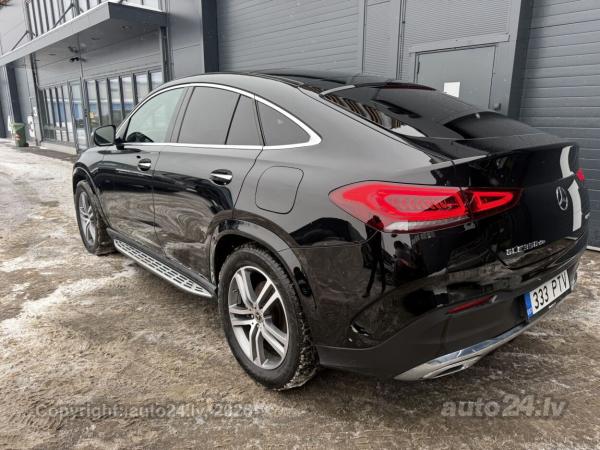 Melns Mercedes-Benz GLE-Class 2022 Tallina, ar dzinēja tilpumu 2.00 L un nobraukumu 144 tūkst. km par 67900 €, foto 3 vietnē AUTOMOTO.COM.LV