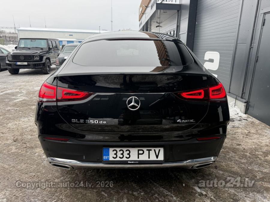 Melns Mercedes-Benz GLE-Class 2022 Tallina, ar dzinēja tilpumu 2.00 L un nobraukumu 144 tūkst. km par 67900 €, foto 5 vietnē AUTOMOTO.COM.LV