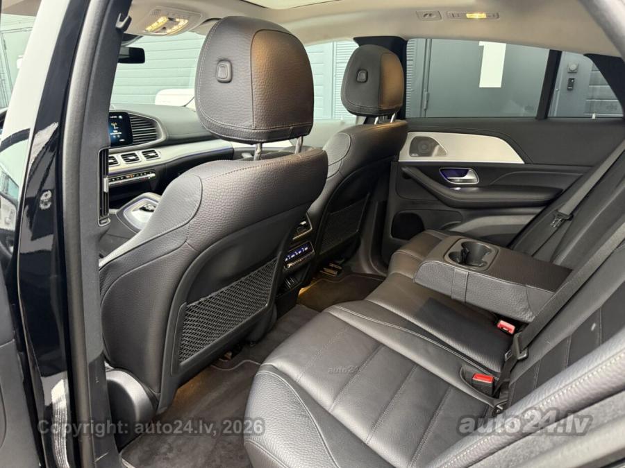 Melns Mercedes-Benz GLE-Class 2022 Tallina, ar dzinēja tilpumu 2.00 L un nobraukumu 144 tūkst. km par 67900 €, foto 10 vietnē AUTOMOTO.COM.LV