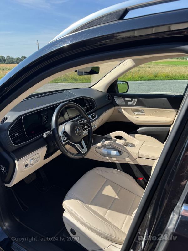 Melns Mercedes-Benz GLE-Class 2022 Tallina, ar dzinēja tilpumu 2.00 L un nobraukumu 144 tūkst. km par 45500 €, foto 6 vietnē AUTOMOTO.COM.LV