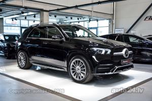 Melns Mercedes-Benz GLE-Class 2022 Tallina, ar dzinēja tilpumu 2.00 L un nobraukumu 83 tūkst. km par 64900 €, foto  vietnē AUTOMOTO.COM.LV