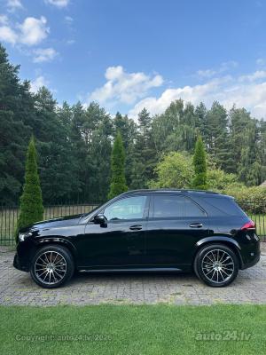 Melns Mercedes-Benz GLE-Class 2023 Tallina, ar dzinēja tilpumu 2.00 L un nobraukumu 32 tūkst. km par 82500 €, foto 3 vietnē AUTOMOTO.COM.LV