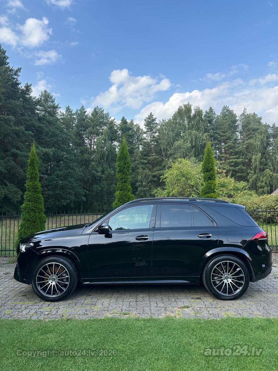 Melns Mercedes-Benz GLE-Class 2023 Tallina, ar dzinēja tilpumu 2.00 L un nobraukumu 32 tūkst. km par 82500 €, foto 3 vietnē AUTOMOTO.COM.LV