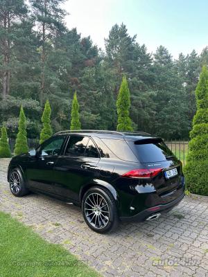 Melns Mercedes-Benz GLE-Class 2023 Tallina, ar dzinēja tilpumu 2.00 L un nobraukumu 32 tūkst. km par 82500 €, foto 4 vietnē AUTOMOTO.COM.LV