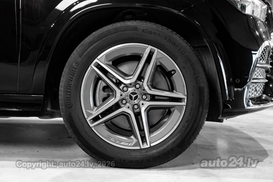 Black Mercedes-Benz GLE-Class 2023 in Riga, with an engine capacity of 2.00 L and mileage of 30 thousand km for 63525 €, photo 8 on AUTOMOTO.COM.LV