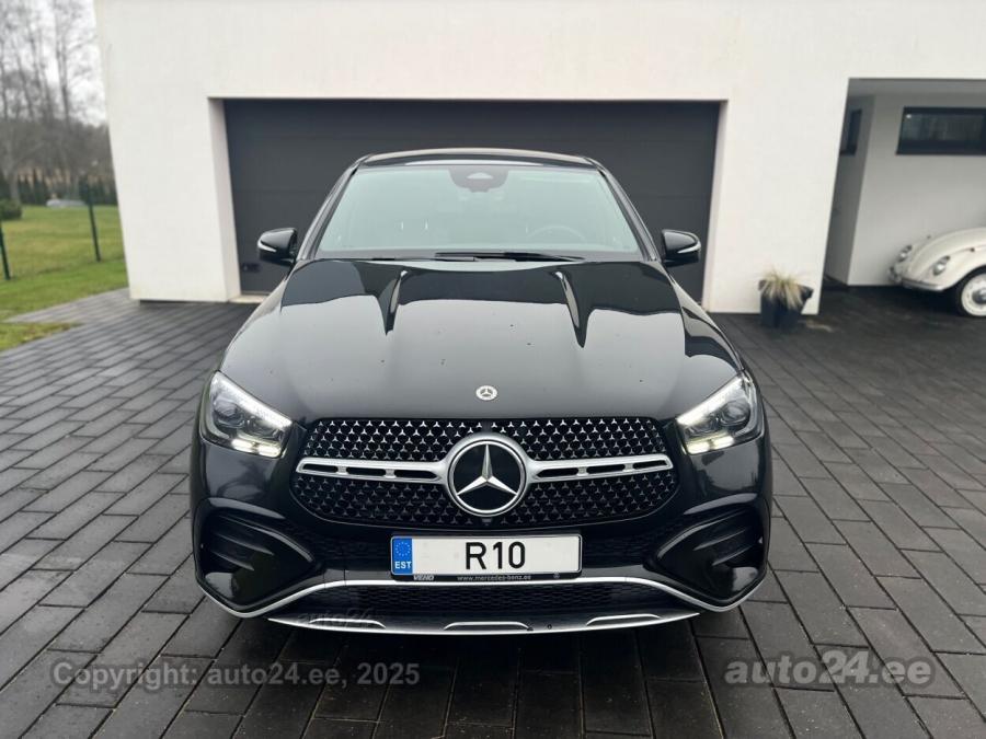 Melns Mercedes-Benz GLE-Class 2025 Pērnava, ar dzinēja tilpumu 2.00 L un nobraukumu 800 tūkst. km par 105000 €, foto 2 vietnē AUTOMOTO.COM.LV