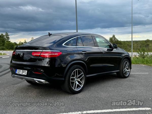 Black Mercedes-Benz GLE-Class 2015 in Haapsalu, with an engine capacity of 3.00 L and mileage of 196 thousand km for 27000 €, photo 4 on AUTOMOTO.COM.LV