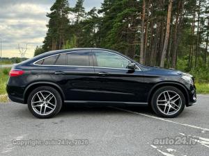Melns Mercedes-Benz GLE-Class 2015 Hāpsalu, ar dzinēja tilpumu 3.00 L un nobraukumu 196 tūkst. km par 27000 €, foto 6 vietnē AUTOMOTO.COM.LV