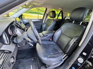 Melns Mercedes-Benz GLE-Class 2015 Tallina, ar dzinēja tilpumu 3.00 L un nobraukumu 328 tūkst. km par 26000 €, foto 10 vietnē AUTOMOTO.COM.LV