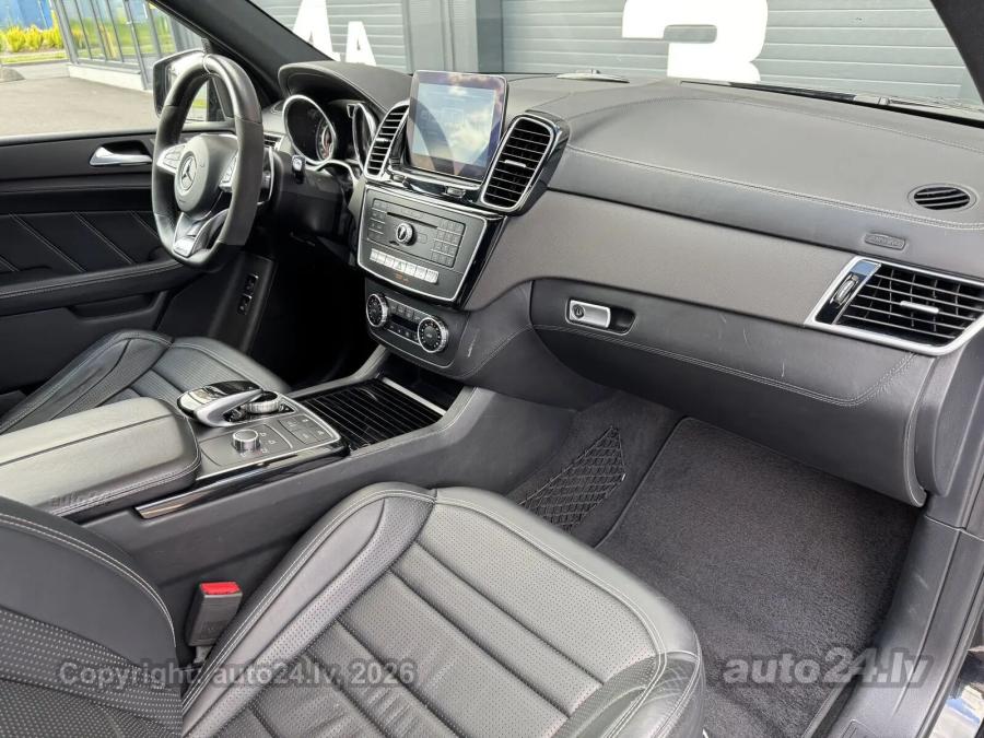 Melns Mercedes-Benz GLE-Class 2017 Tallina, ar dzinēja tilpumu 5.50 L un nobraukumu 191 tūkst. km par 29995 €, foto 18 vietnē AUTOMOTO.COM.LV