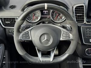 Melns Mercedes-Benz GLE-Class 2017 Tallina, ar dzinēja tilpumu 5.50 L un nobraukumu 191 tūkst. km par 29995 €, foto 19 vietnē AUTOMOTO.COM.LV