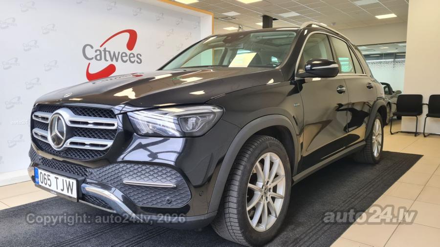 Melns Mercedes-Benz GLE-Class 2020 Tartu, ar dzinēja tilpumu 2.00 L un nobraukumu 220 tūkst. km par 35700 €, foto 1 vietnē AUTOMOTO.COM.LV