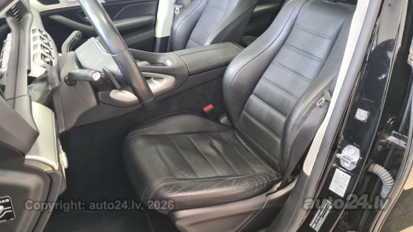 Black Mercedes-Benz GLE-Class 2020 in Tartu, with an engine capacity of 2.00 L and mileage of 220 thousand km for 35700 €, photo 5 on AUTOMOTO.COM.LV