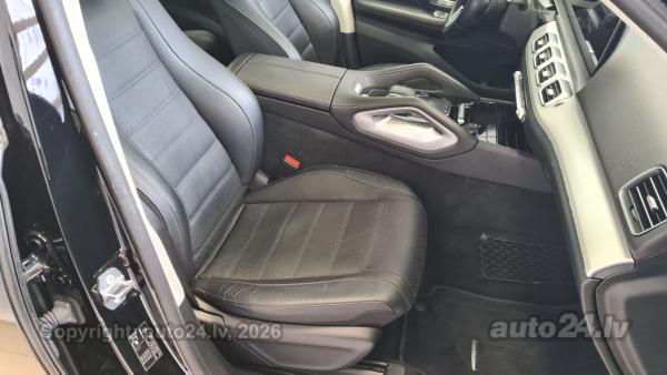 Black Mercedes-Benz GLE-Class 2020 in Tartu, with an engine capacity of 2.00 L and mileage of 220 thousand km for 35700 €, photo 8 on AUTOMOTO.COM.LV