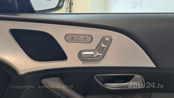 Black Mercedes-Benz GLE-Class 2020 in Tartu, with an engine capacity of 2.00 L and mileage of 220 thousand km for 35700 €, photo 9 on AUTOMOTO.COM.LV