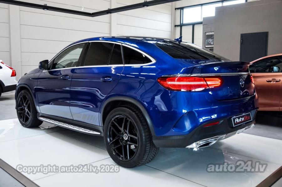 Zils Mercedes-Benz GLE-Class 2017 Tallina, ar dzinēja tilpumu 3.00 L un nobraukumu 104 tūkst. km par 38500 €, foto 5 vietnē AUTOMOTO.COM.LV