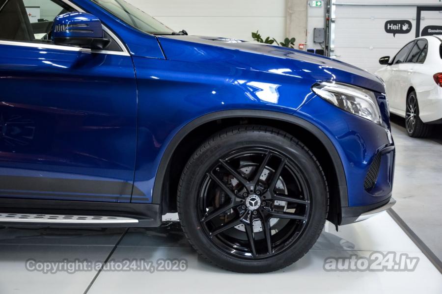 Zils Mercedes-Benz GLE-Class 2017 Tallina, ar dzinēja tilpumu 3.00 L un nobraukumu 104 tūkst. km par 38500 €, foto 8 vietnē AUTOMOTO.COM.LV