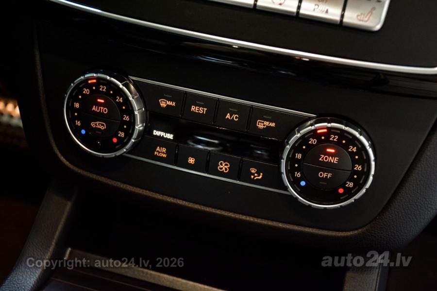 Zils Mercedes-Benz GLE-Class 2017 Tallina, ar dzinēja tilpumu 3.00 L un nobraukumu 104 tūkst. km par 38500 €, foto 18 vietnē AUTOMOTO.COM.LV