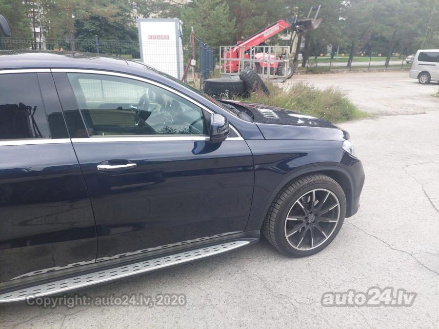 Blue Mercedes-Benz GLE-Class 2017 in Tallinn, with an engine capacity of 3.00 L and mileage of 153 thousand km for 27500 €, photo 6 on AUTOMOTO.COM.LV
