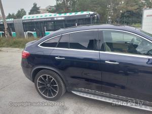 Blue Mercedes-Benz GLE-Class 2017 in Tallinn, with an engine capacity of 3.00 L and mileage of 153 thousand km for 27500 €, photo 7 on AUTOMOTO.COM.LV