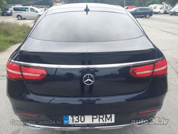 Zils Mercedes-Benz GLE-Class 2017 Tallina, ar dzinēja tilpumu 3.00 L un nobraukumu 153 tūkst. km par 27500 €, foto 5 vietnē AUTOMOTO.COM.LV