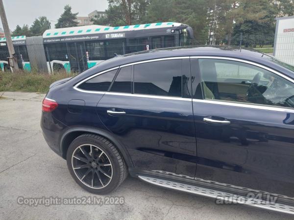 Zils Mercedes-Benz GLE-Class 2017 Tallina, ar dzinēja tilpumu 3.00 L un nobraukumu 153 tūkst. km par 27500 €, foto 7 vietnē AUTOMOTO.COM.LV
