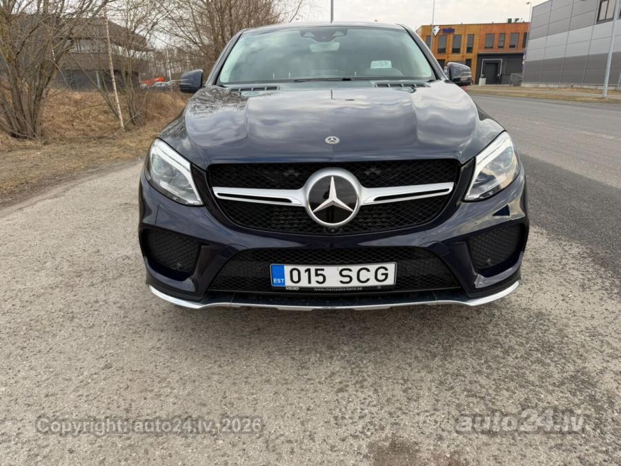 Blue Mercedes-Benz GLE-Class 2020 in Tallinn, with an engine capacity of 3.00 L and mileage of 99 thousand km for 55000 €, photo 3 on AUTOMOTO.COM.LV