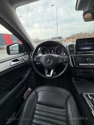 Blue Mercedes-Benz GLE-Class 2020 in Tallinn, with an engine capacity of 3.00 L and mileage of 99 thousand km for 55000 €, photo 8 on AUTOMOTO.COM.LV