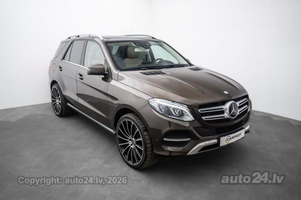 Brown Mercedes-Benz GLE-Class 2015 in Tallinn, with an engine capacity of 3.00 L and mileage of 141 thousand km for 20999 €, photo 3 on AUTOMOTO.COM.LV