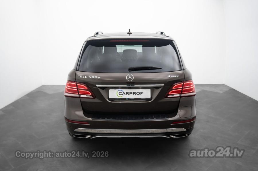 Brown Mercedes-Benz GLE-Class 2015 in Tallinn, with an engine capacity of 3.00 L and mileage of 141 thousand km for 20999 €, photo 6 on AUTOMOTO.COM.LV