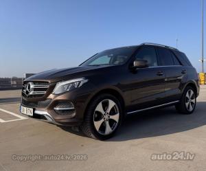 Brūns Mercedes-Benz GLE-Class 2017 Tallina, ar dzinēja tilpumu 3.00 L un nobraukumu 178 tūkst. km par 23900 €, foto  vietnē AUTOMOTO.COM.LV