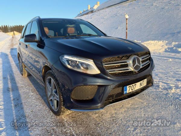 Mercedes-Benz GLE-Class 2018 Tallina, ar dzinēja tilpumu 3.00 L un nobraukumu 160 tūkst. km par 35900 €, foto 3 vietnē AUTOMOTO.COM.LV