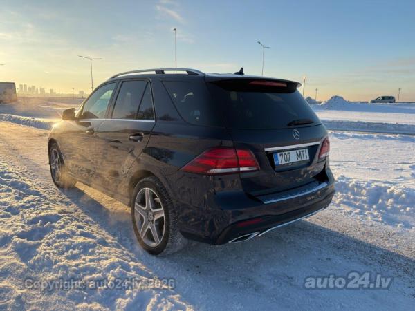 Mercedes-Benz GLE-Class 2018 Tallina, ar dzinēja tilpumu 3.00 L un nobraukumu 160 tūkst. km par 35900 €, foto 6 vietnē AUTOMOTO.COM.LV